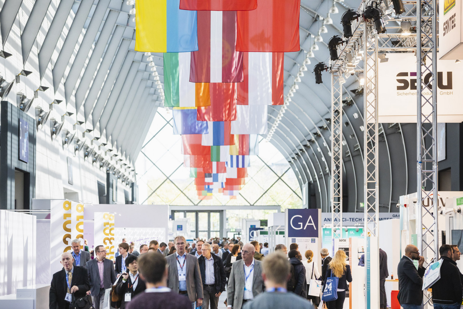 Messe Essen sagt Security Ende Sept... - diy online