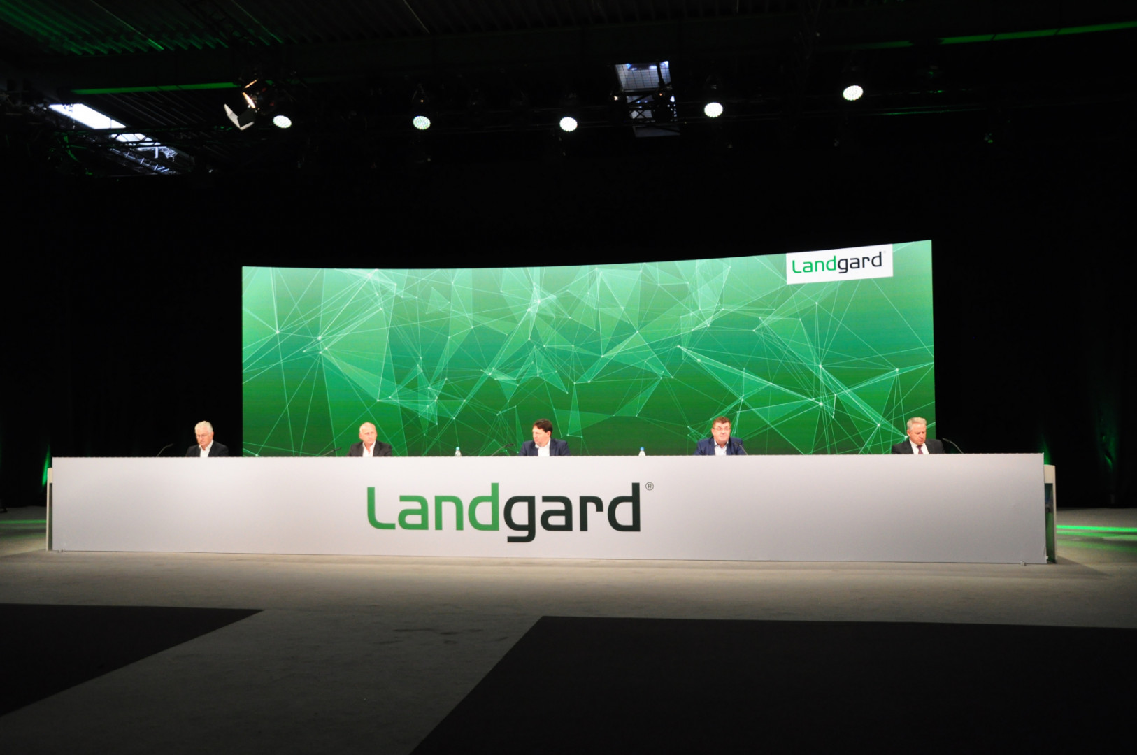 Landgard mit Blumen und Pflanzen kl... - diy online