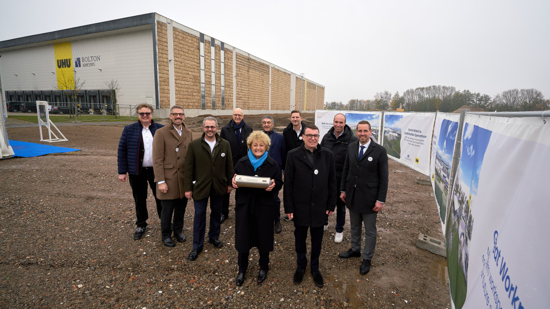 Bolton baut neues Uhu-Werk - diy online