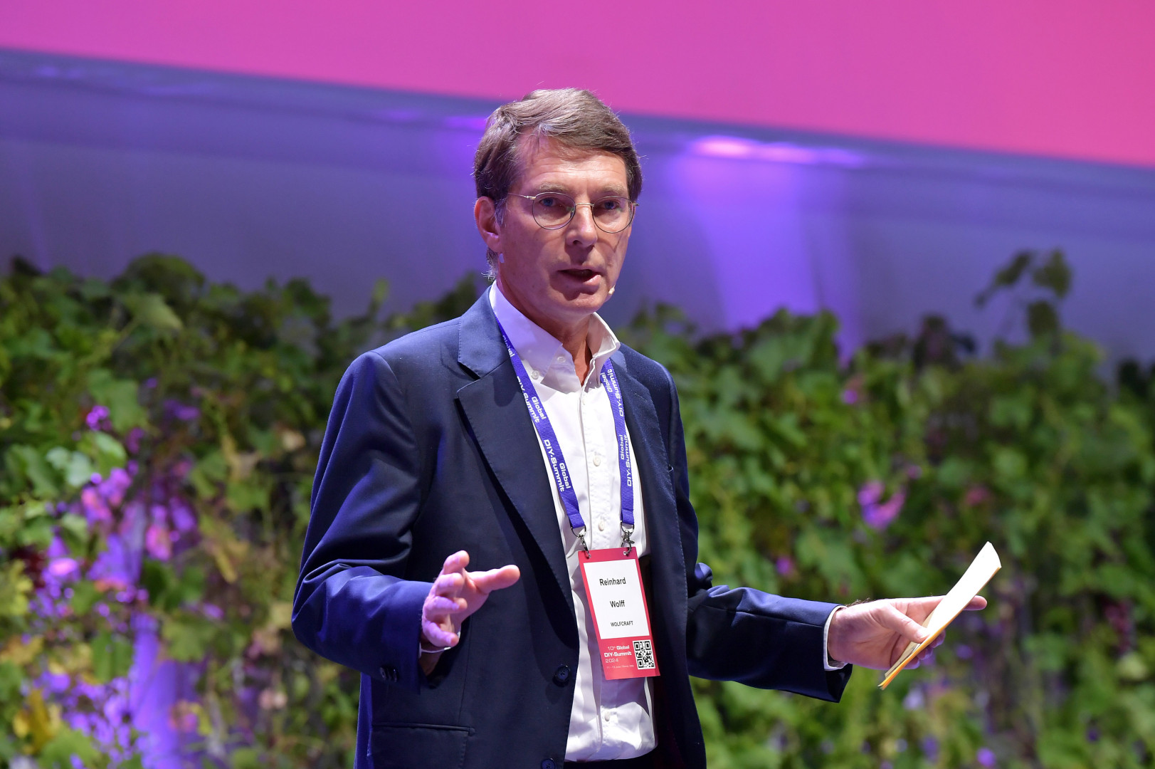 Reinhard Wolff erhält den Global DI... - diy online