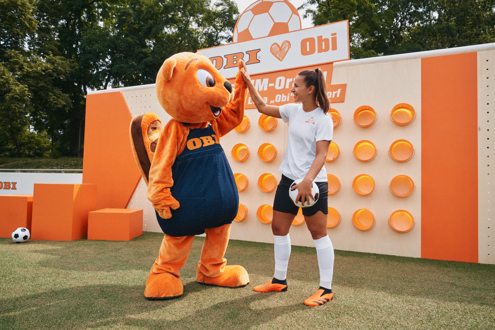 Obi und „Obi“ präsentieren WM-Orake... - diy online