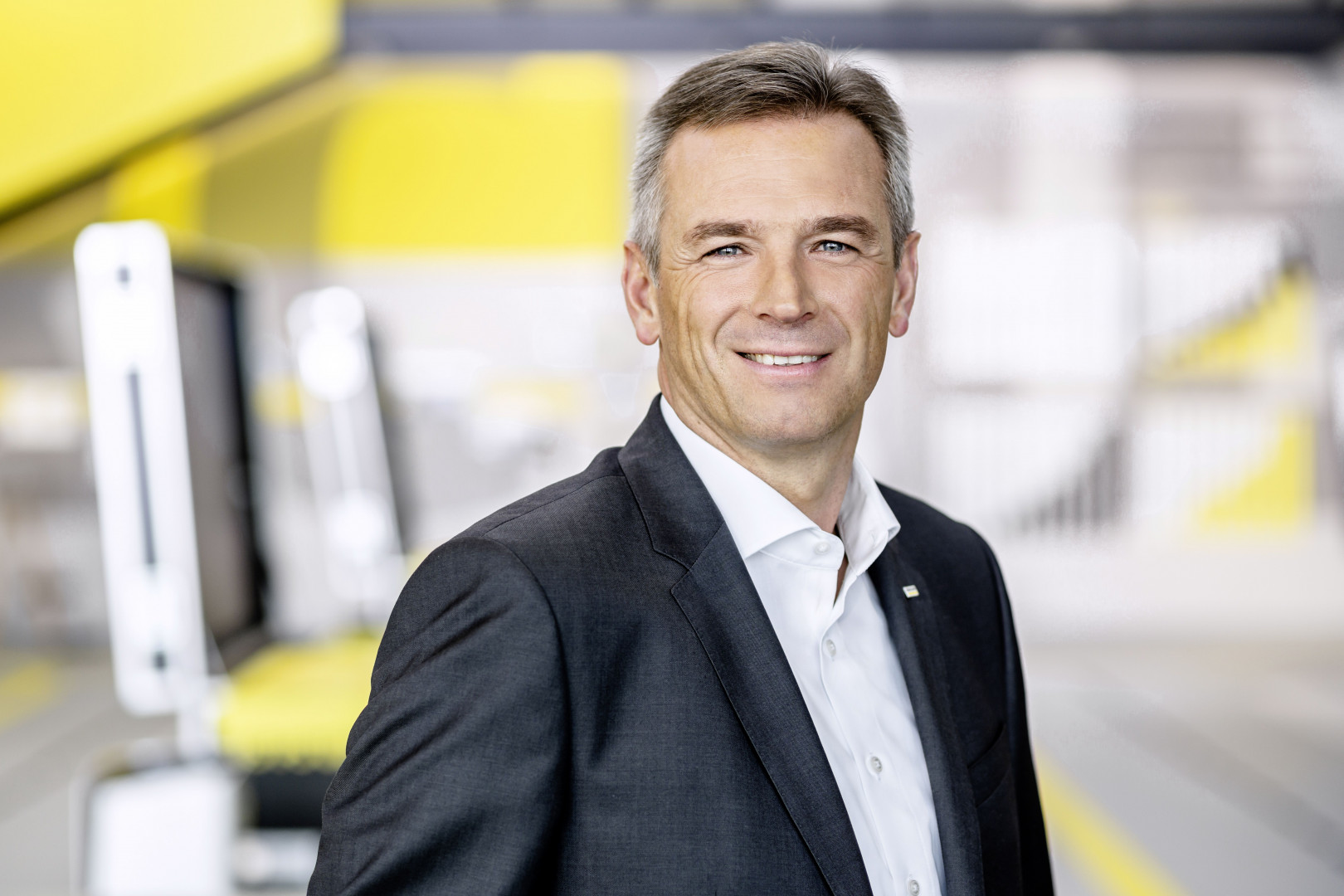 Vorstand Markus Asch seit 25 Jahren... - diy online