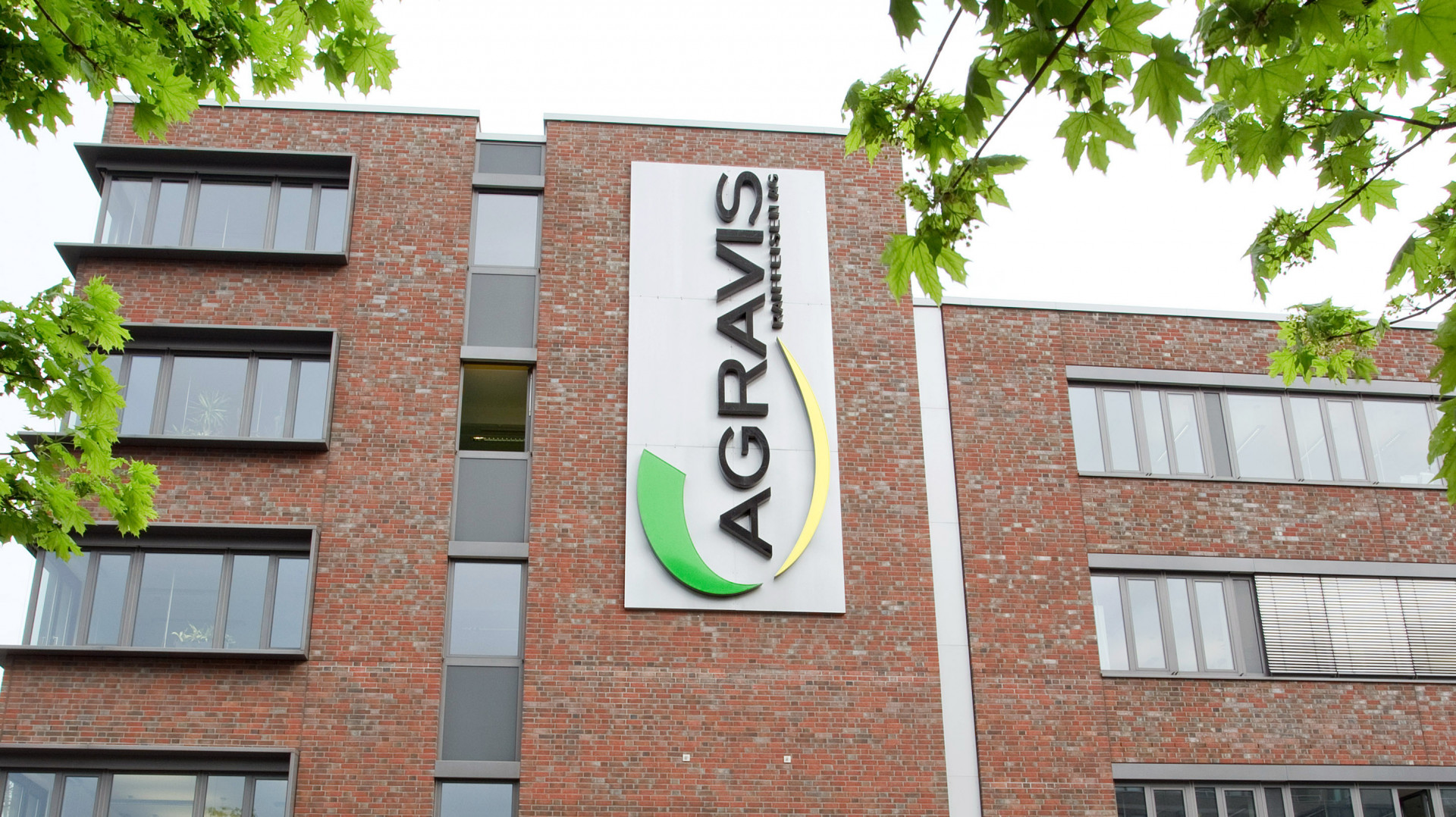 Agravis wächst im Bereich Märkte um... - diy online
