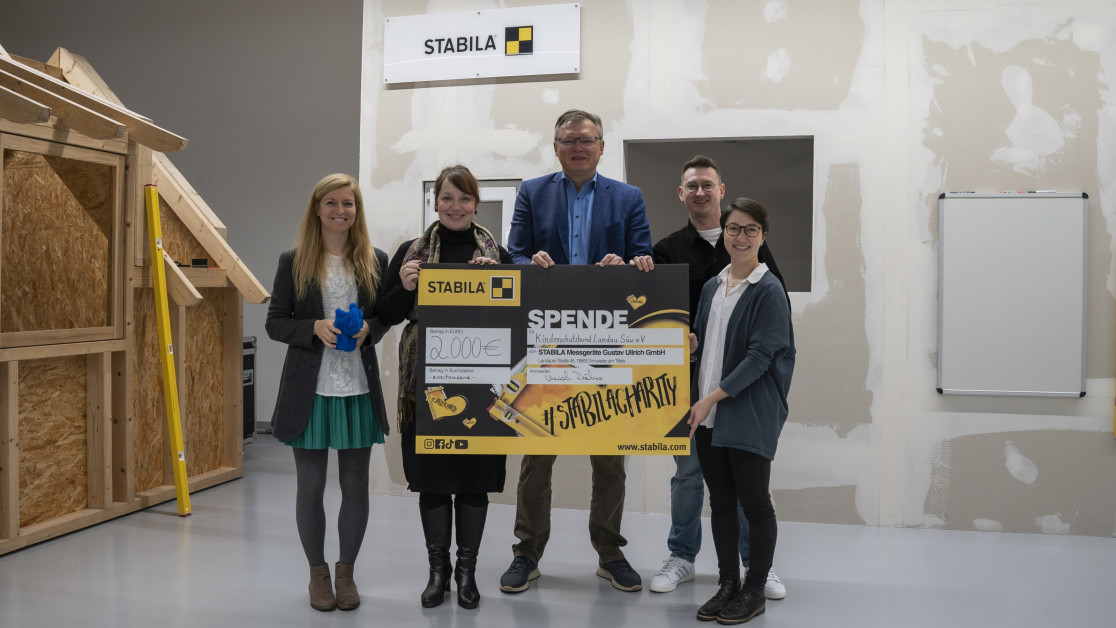 Stabila überreicht 2.000-Euro-Spend... - diy online
