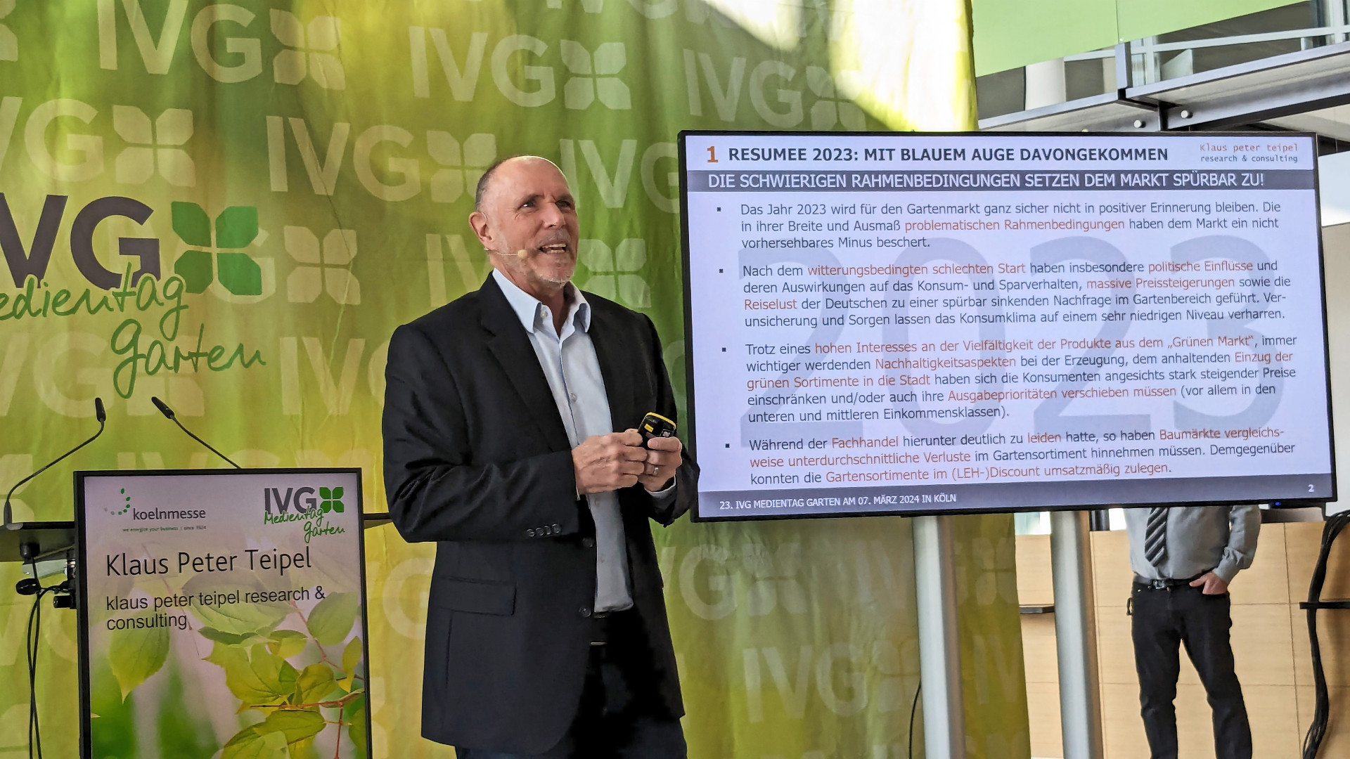 „Grüner Markt mit blauem Auge davon... - diy online